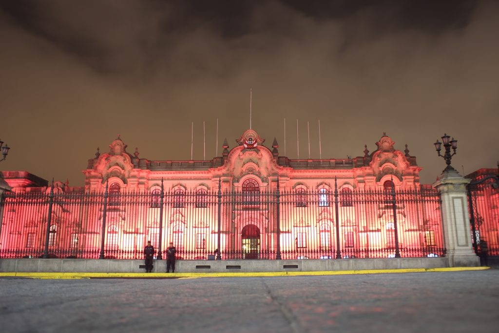 Liga Contra el Cáncer lanza su campaña “Ponte Rosa” por el Día ...