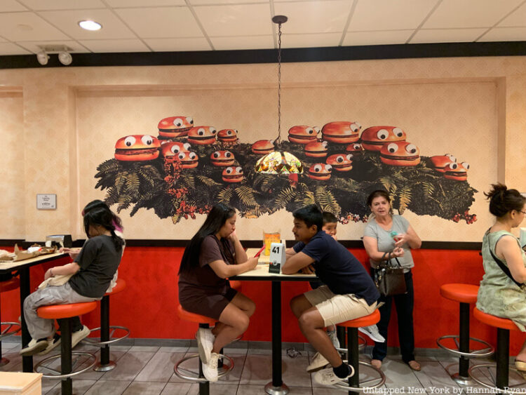 McDonald’s traslada uno de sus restaurantes a la década de los 80’s